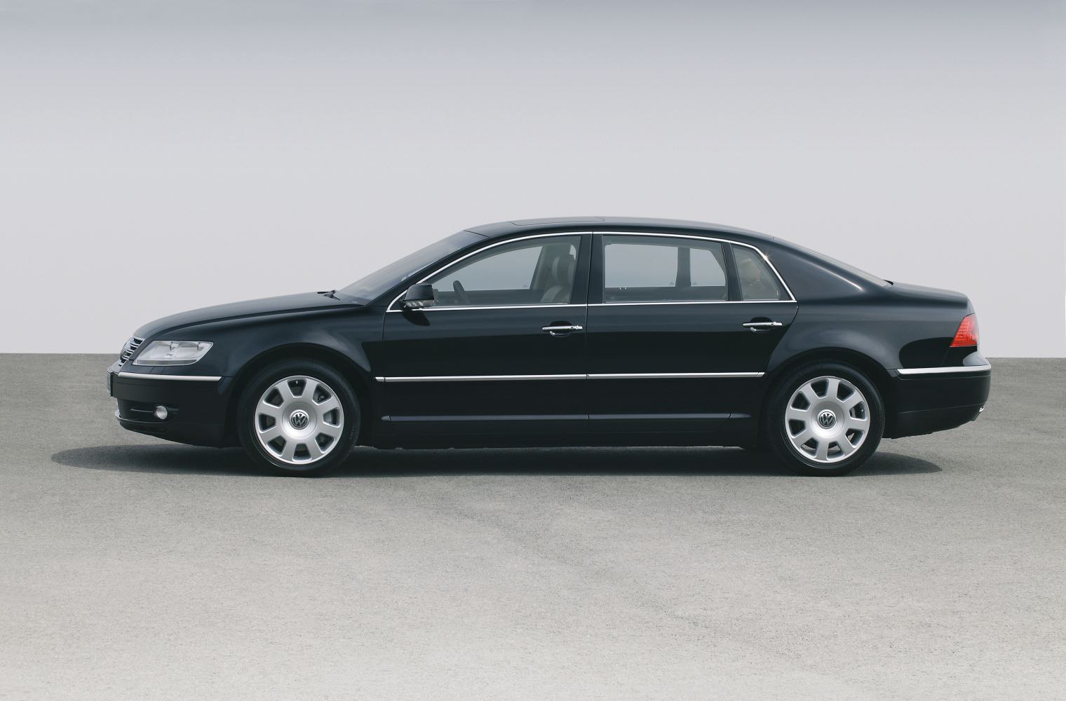 Volkswagen Phaeton technical specifications and fuel economy
